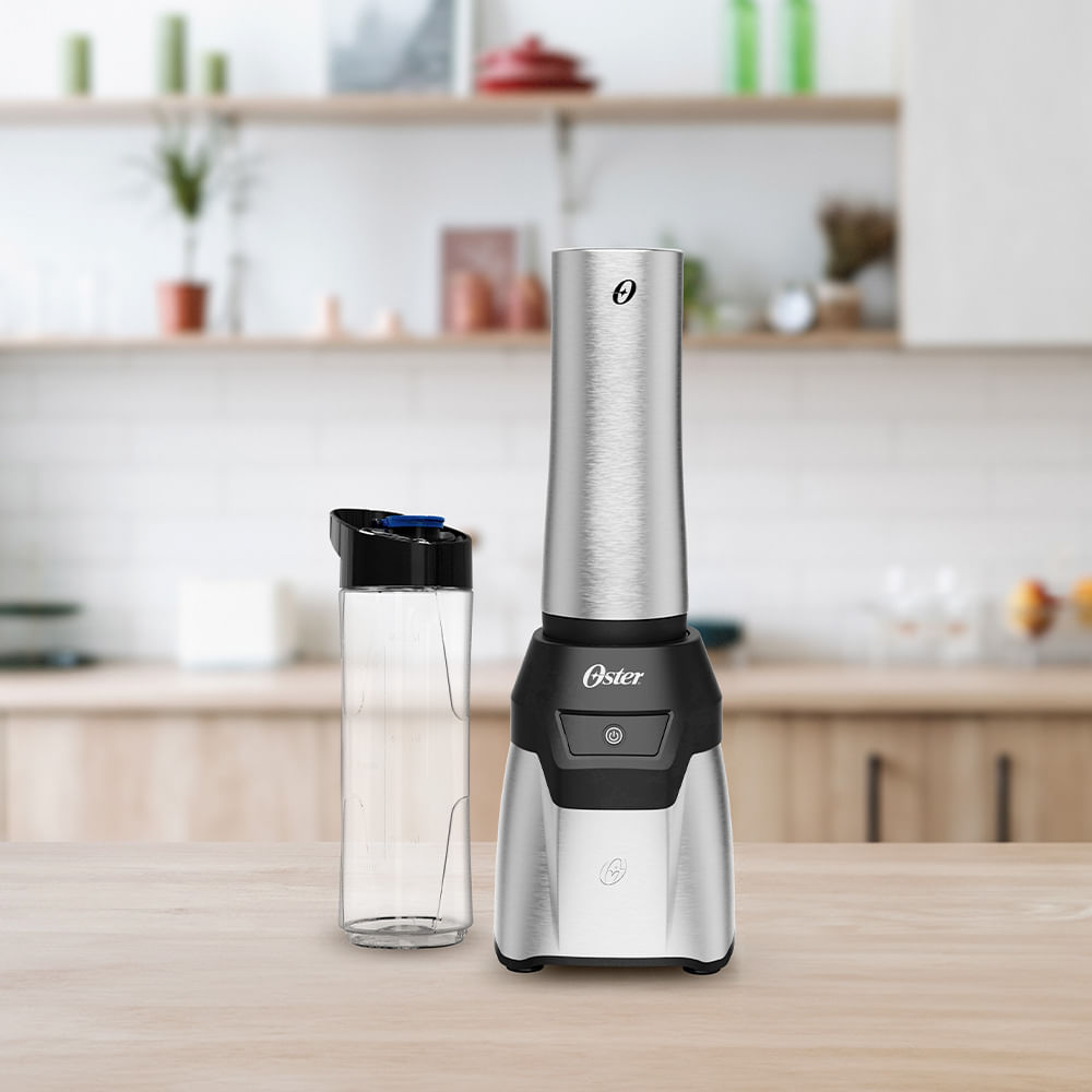 Kit Blender Power Inox e Passadeira a Vapor Oster - Oster